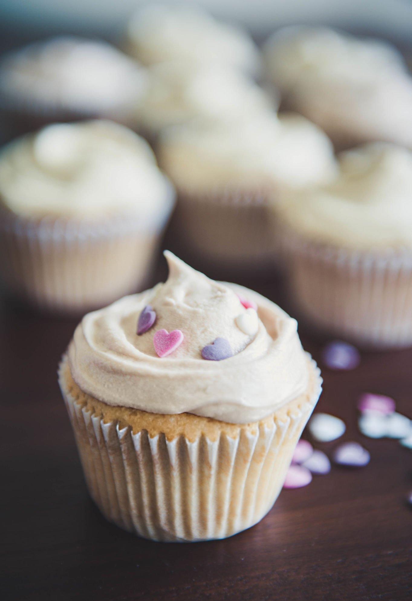 Perfect Mini Cupcakes Recipe - StyleMuse Lady